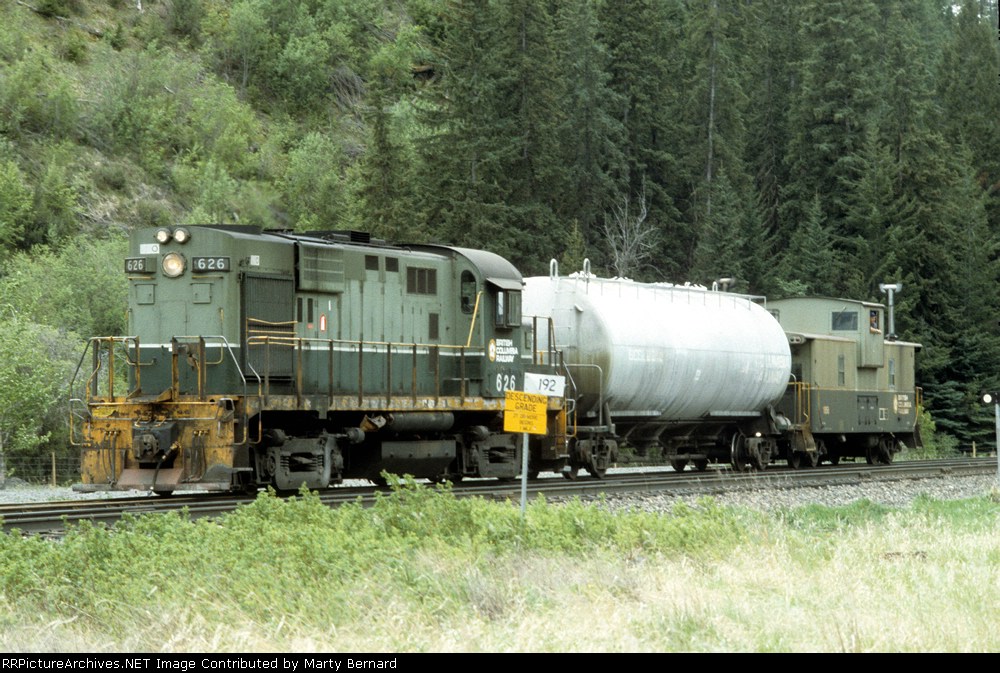 BC Rail 626 With One Lime Car